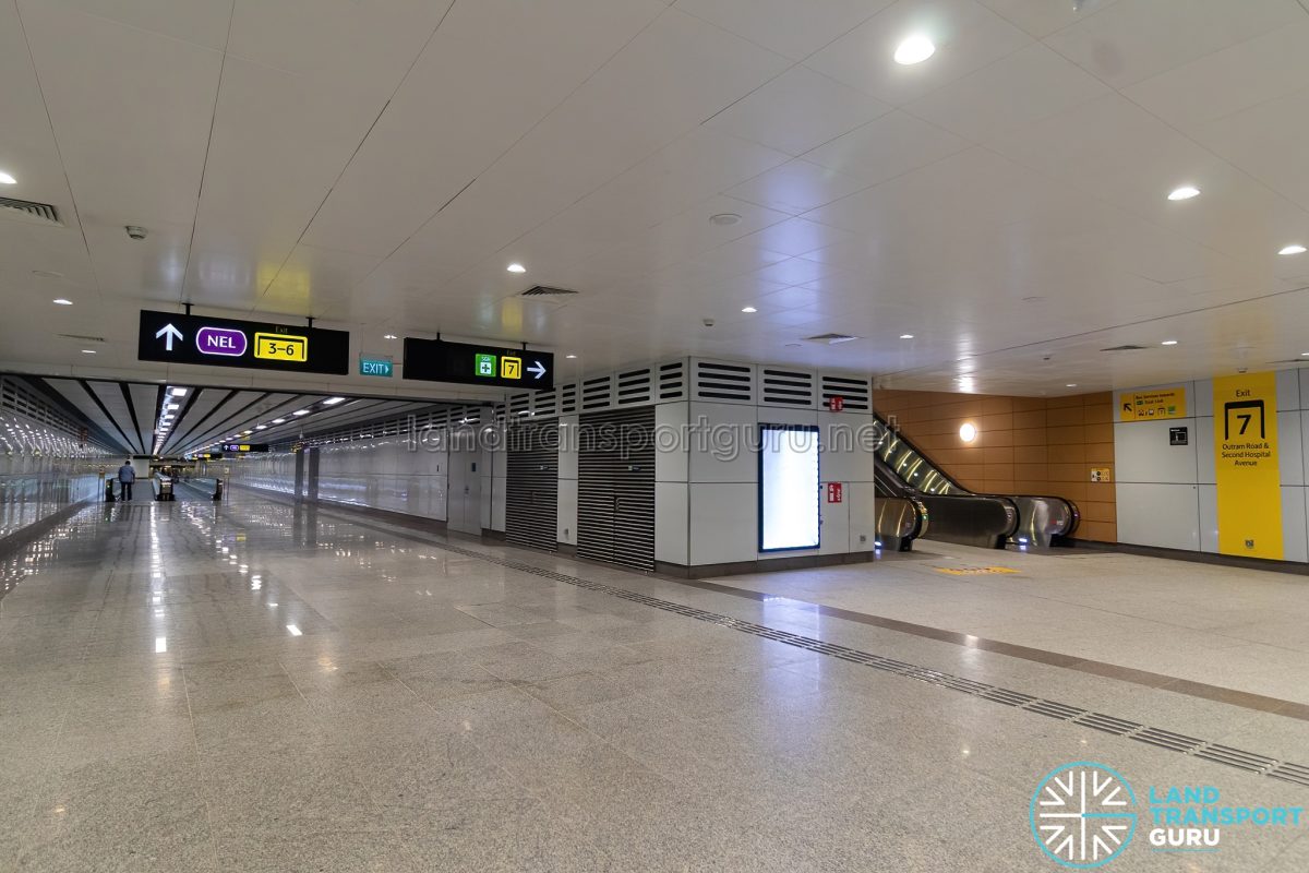 Outram Park MRT Station – Escalators to Exit 7 / Unpaid Link to NEL ...