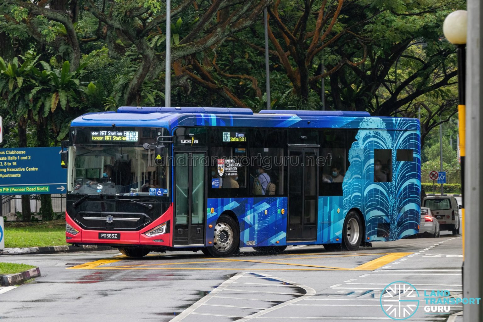 NTU Campus Rider – ComfortDelGro Bus Zhongtong N12 (PD583Z) | Land ...