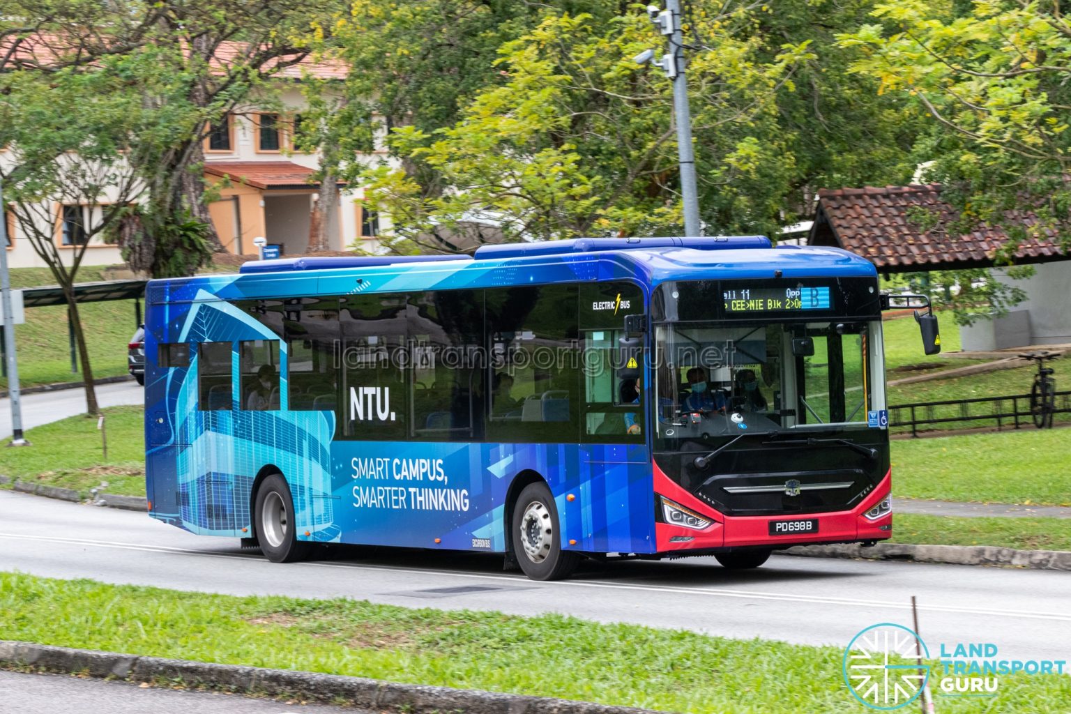 NTU Campus Loop Blue – ComfortDelGro Bus Zhongtong N12 (PD698B) | Land ...