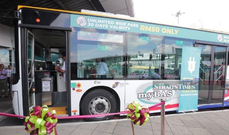 Foton C10 electric bus at the myBAS50 travel pass / electric bus launch ...