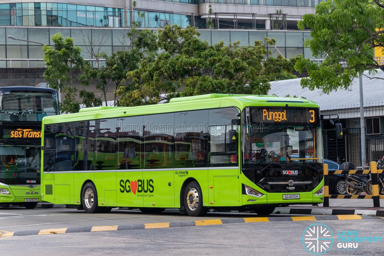 Bus 3 – Go-Ahead Singapore Zhongtong N12 (SG4010H) | Land Transport Guru