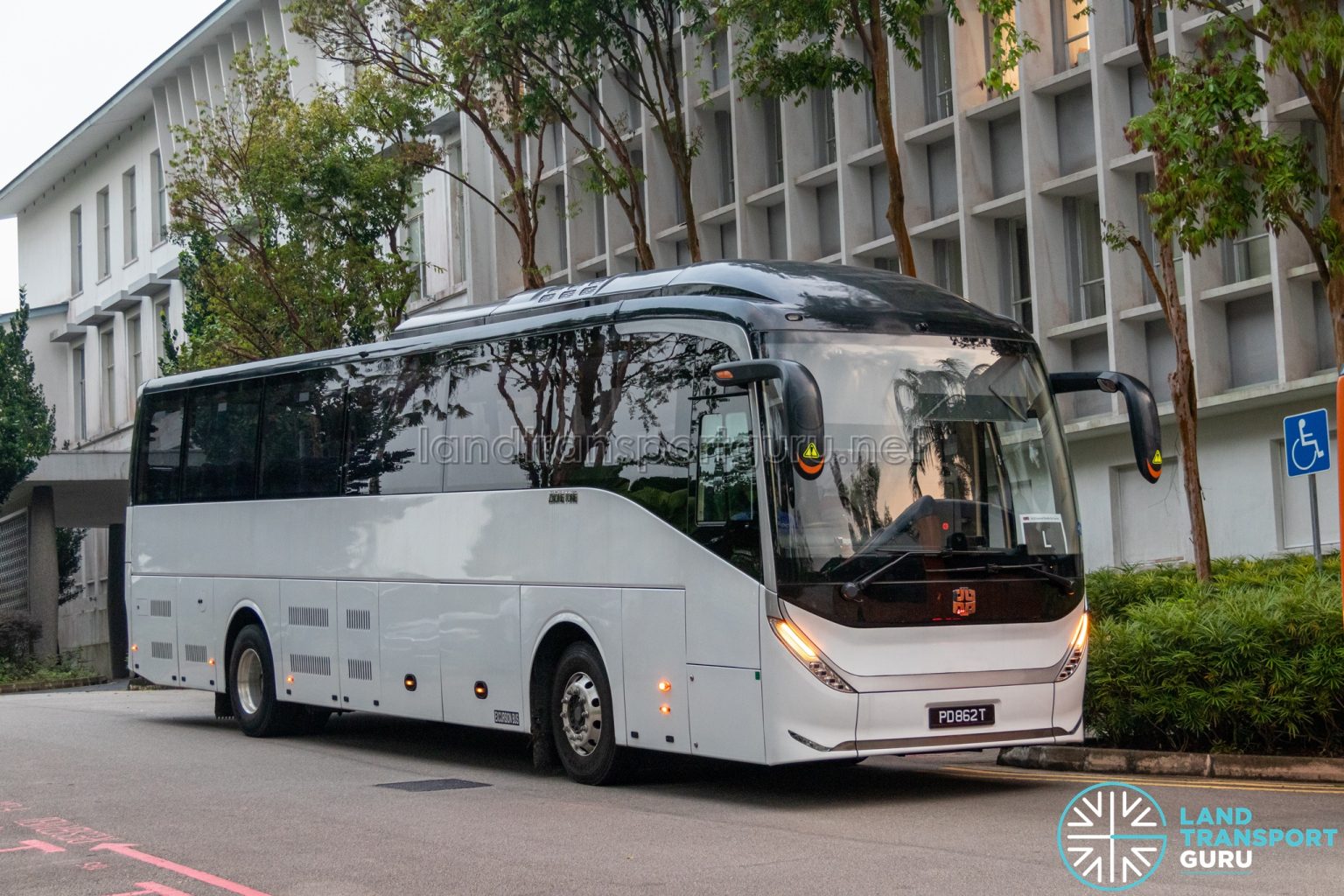 NUS ISB L – ComfortDelGro Bus Zhongtong LCK6129EV (H12)(PD862T) | Land ...
