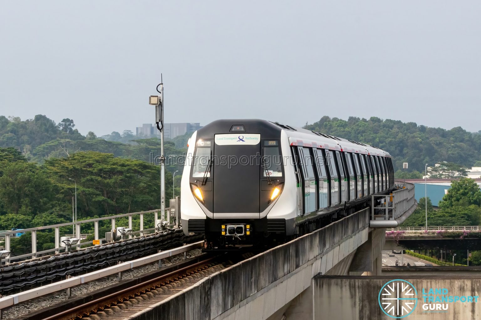 Alstom Movia R151 Train approaching Gul Circle Station | Land Transport ...