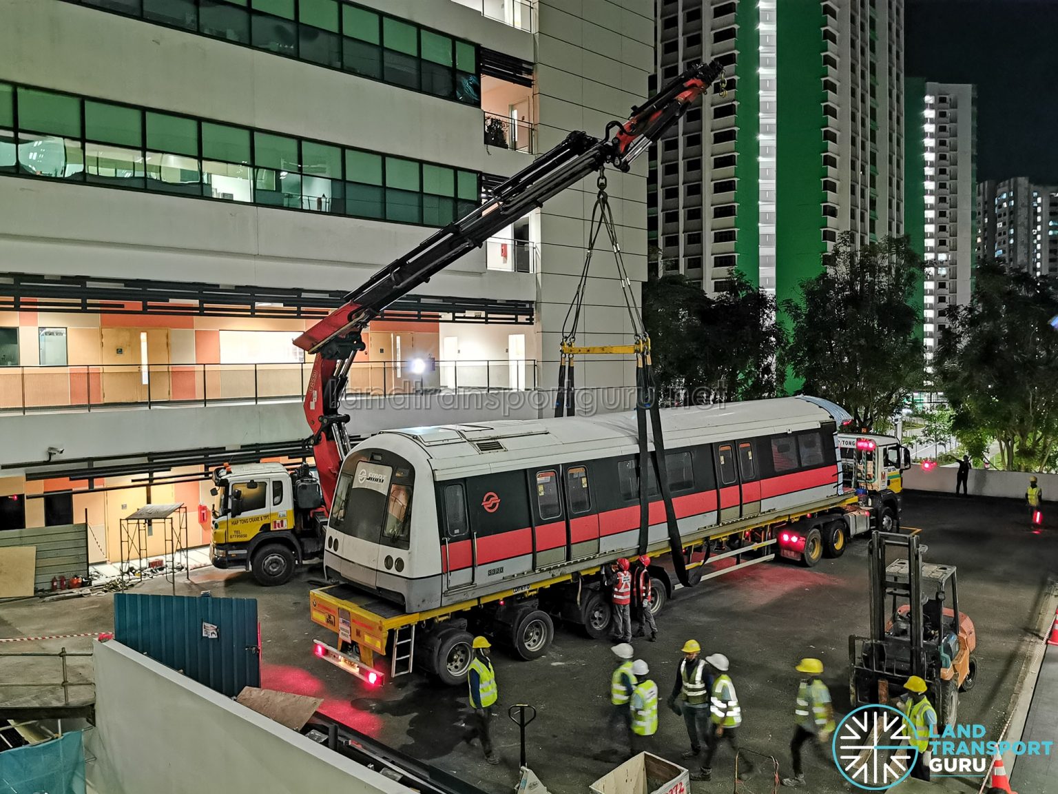 Preservation of C751B Car 3320 at ITE College West – Lifting front half ...