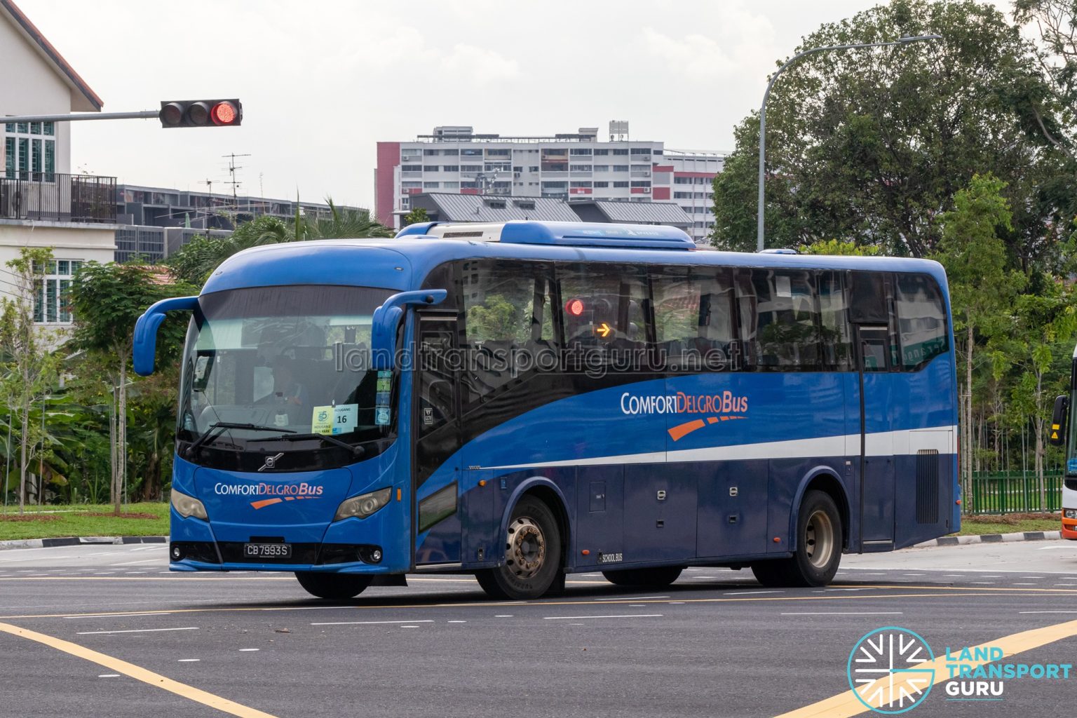 ComfortDelGro Bus Volvo B7R (CB7993S) | Land Transport Guru