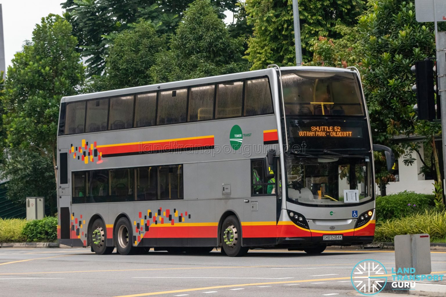 Shuttle 52 – Tower Transit Alexander Dennis Enviro500 (SMB5084K) | Land ...