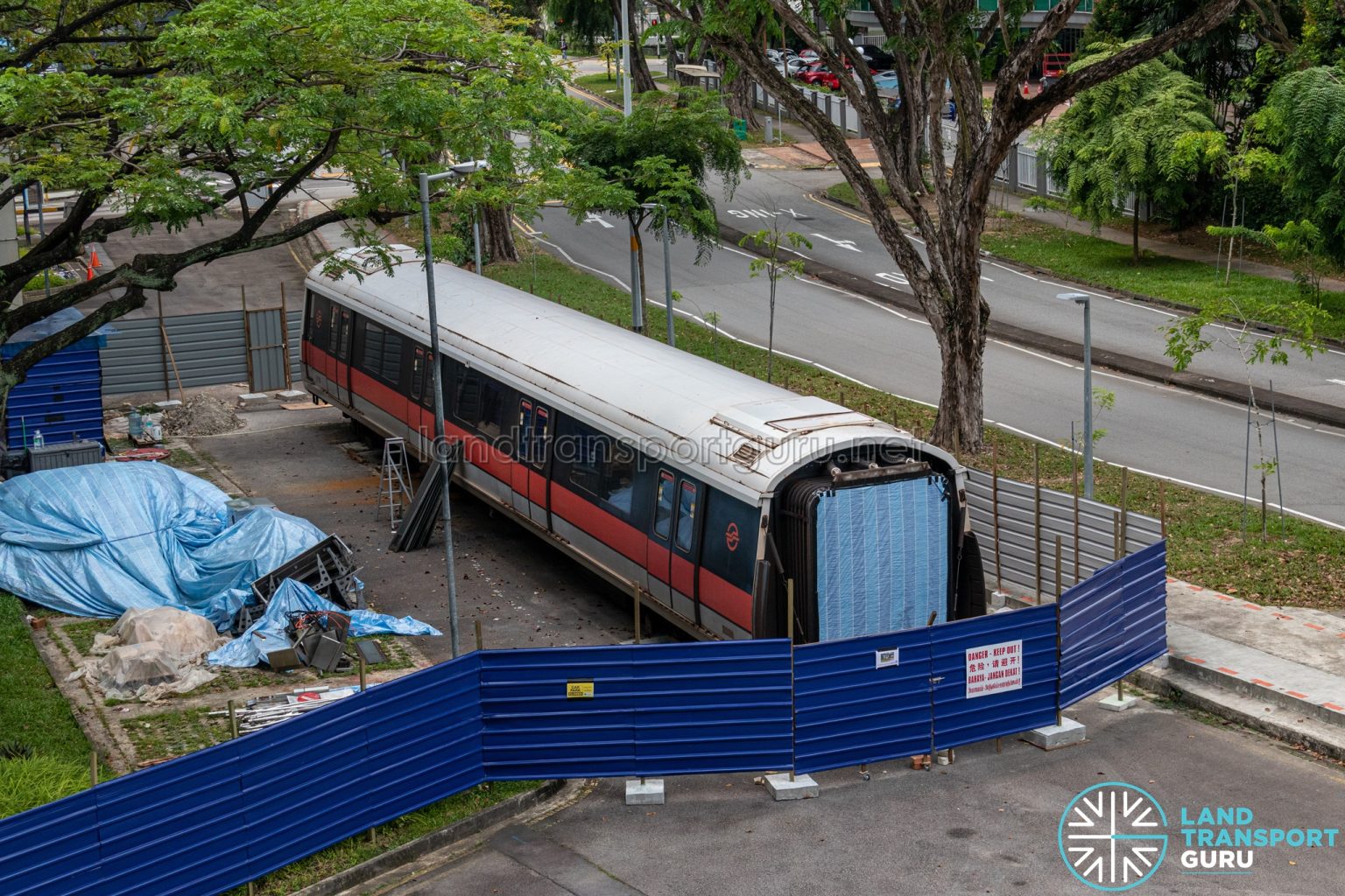 C751B MRT Train Carriage repurposed as Train Pod @ one-north | Land ...