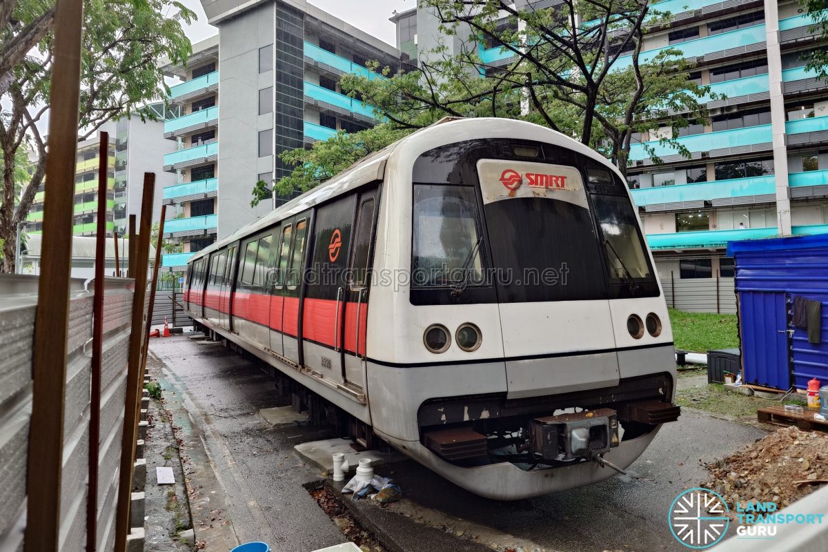 C751B MRT Train Carriage repurposed as Train Pod @ one-north | Land ...