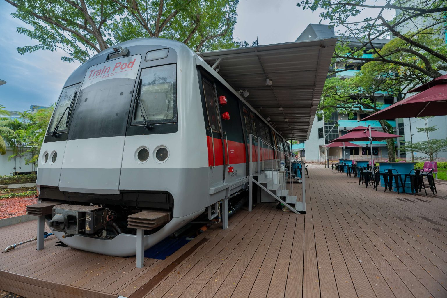 C751B MRT Train Carriage repurposed as Train Pod @ one-north | Land ...