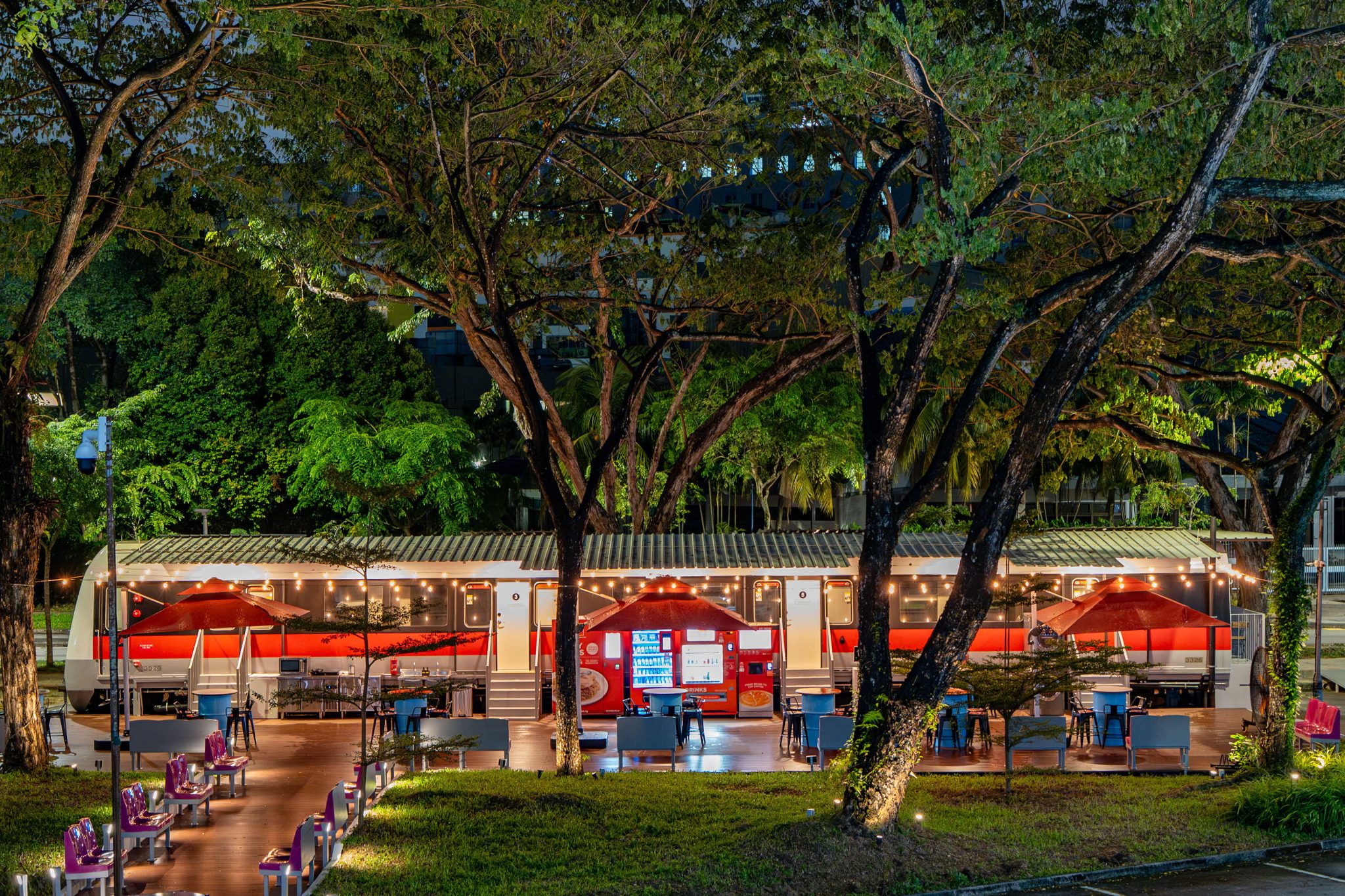 C751B MRT Train Carriage repurposed as Train Pod @ one-north | Land ...