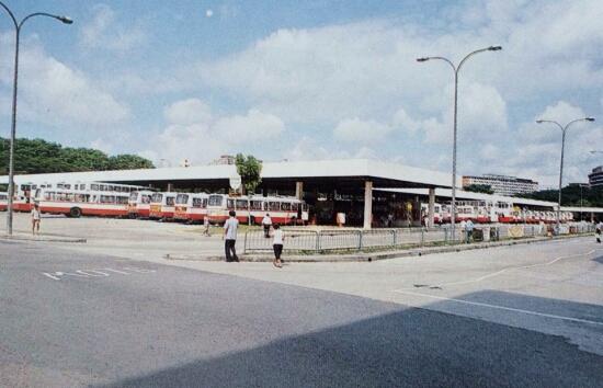 Toa Payoh Bus Interchange in the 1980s (Photo: remembersingapore ...
